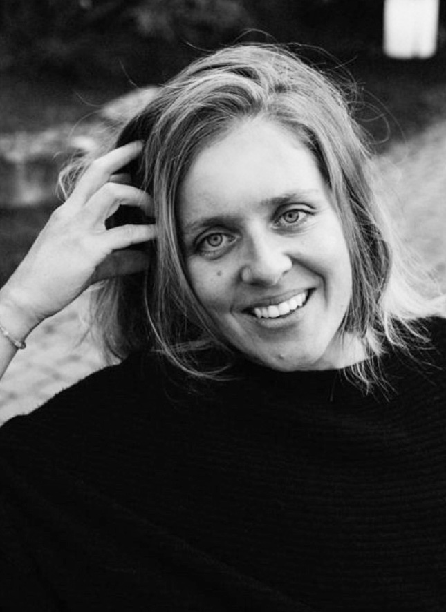 Lisa Klaus - Vinyasa Yoga